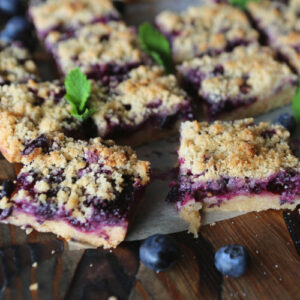 Easy Berry Crumble Slices - Plant Based News