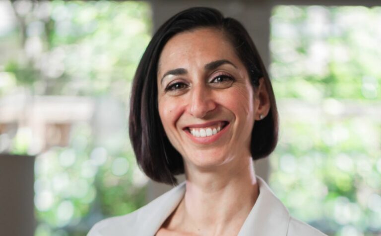 WATCH: Doctor Claims She Beat Lupus With This Plant-Based Nutrition Plan