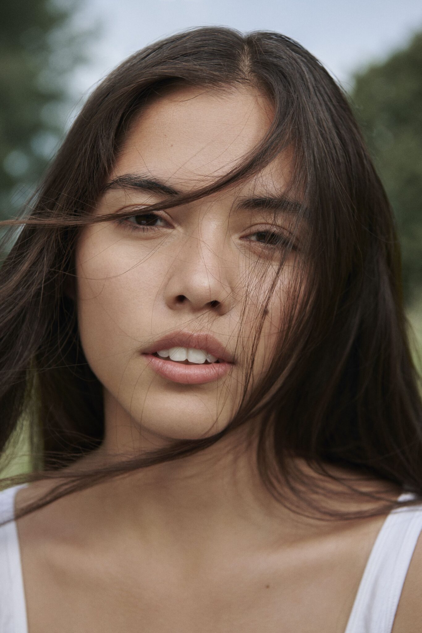 Stella McCartney To ‘Amplify’ Climate Activism Alongside Jane Goodall ...