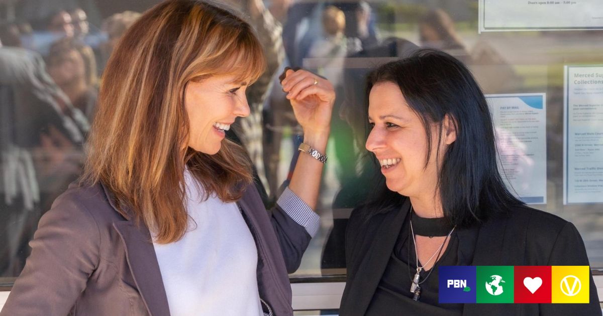 ‘Baywatch’ Star Found Not Guilty After Rescuing Chickens Destined For ...