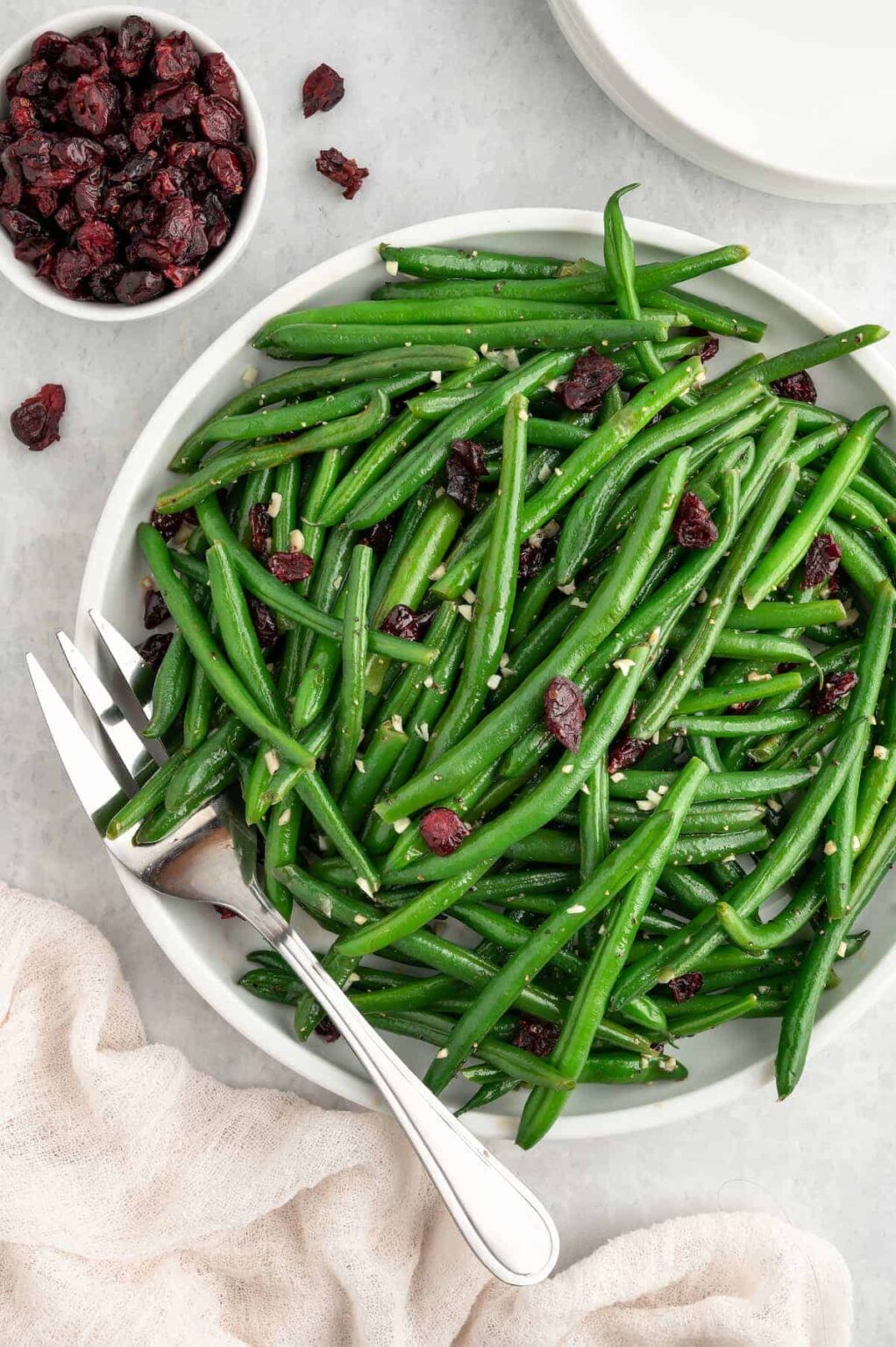These Cranberry And Garlic Green Beans Are Perfect For Holiday Season