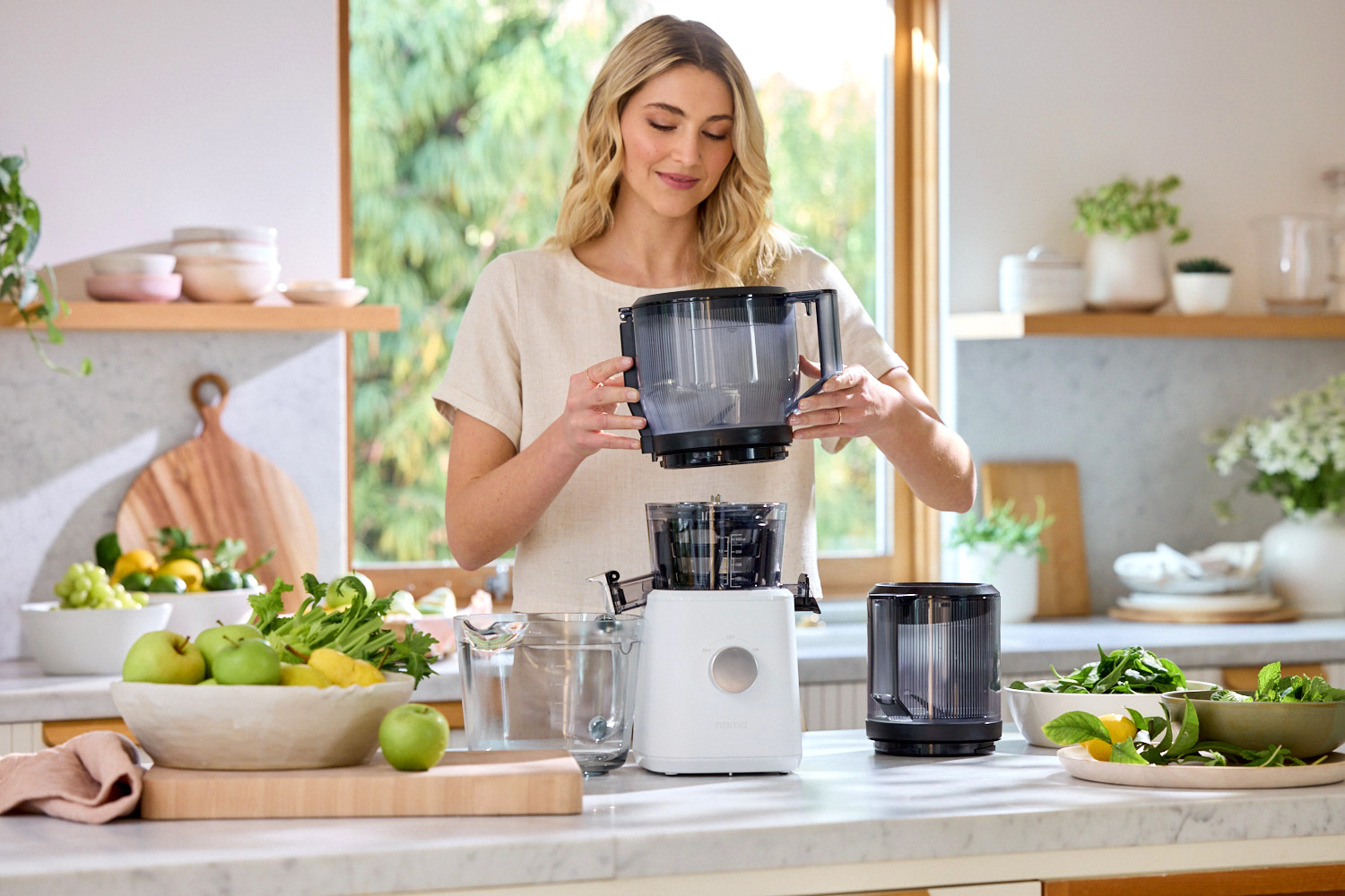 What Is Batch Juicing? How The Nama Juicer Takes The Hassle Out Of ...