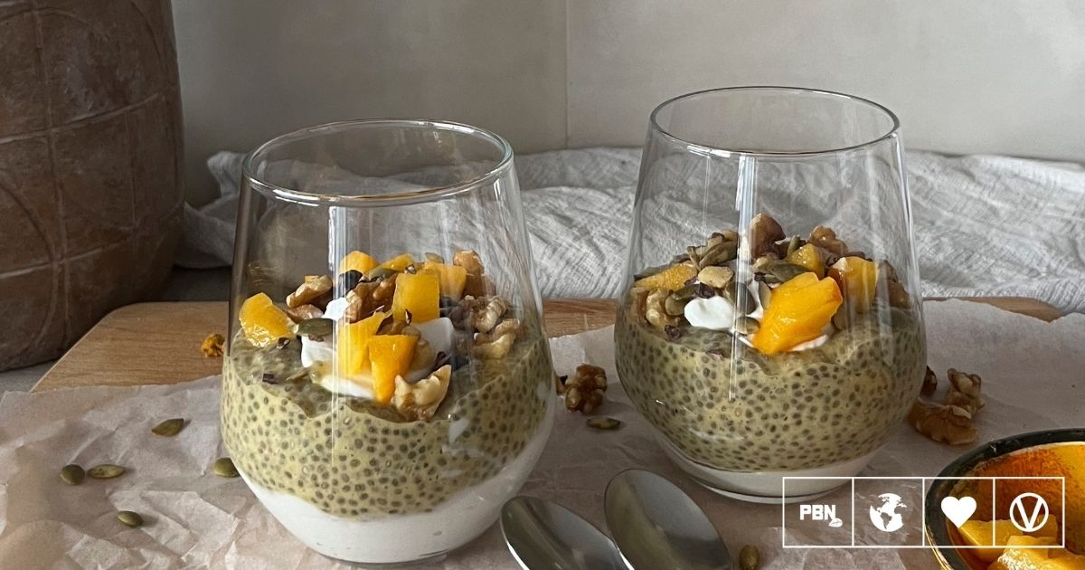 This Nectarine Chia Pudding Is A Nutritious Vegan Breakfast