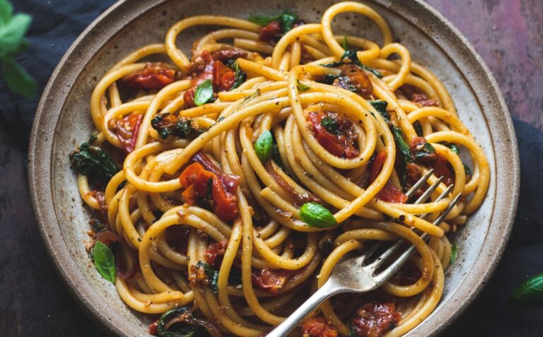 How To Make This Sun-Dried Tomato, Basil & Balsamic Bucatini