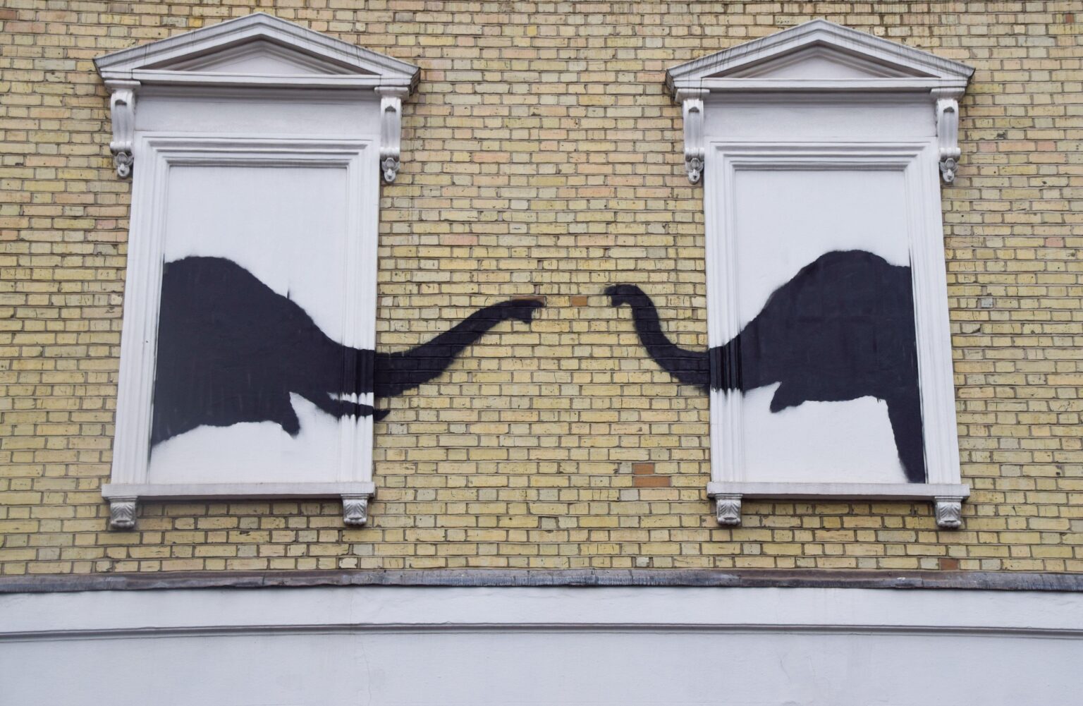 Banksy Artwork Of Gorilla Freeing Animals Appears At London Zoo