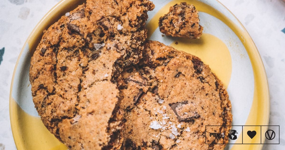 Easy Vegan Chocolate Chunk Cookies Easy Vegan Chocolate Chunk Cookies