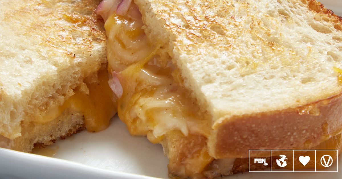 This Wisconsin Grilled Cheese Is 100% Dairy-Free